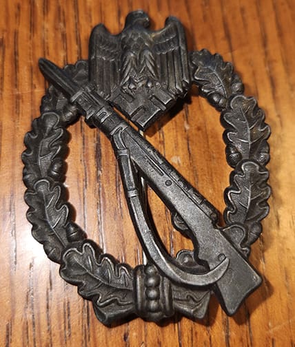ORIGINAL BRONZE INFANTRY ASSAULT BADGE | OD43