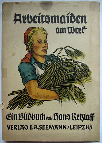 EXCELLENT ORIGINAL 1940 FEMALE REICH LABOR SERVICE PHOTO BOOK | OD43